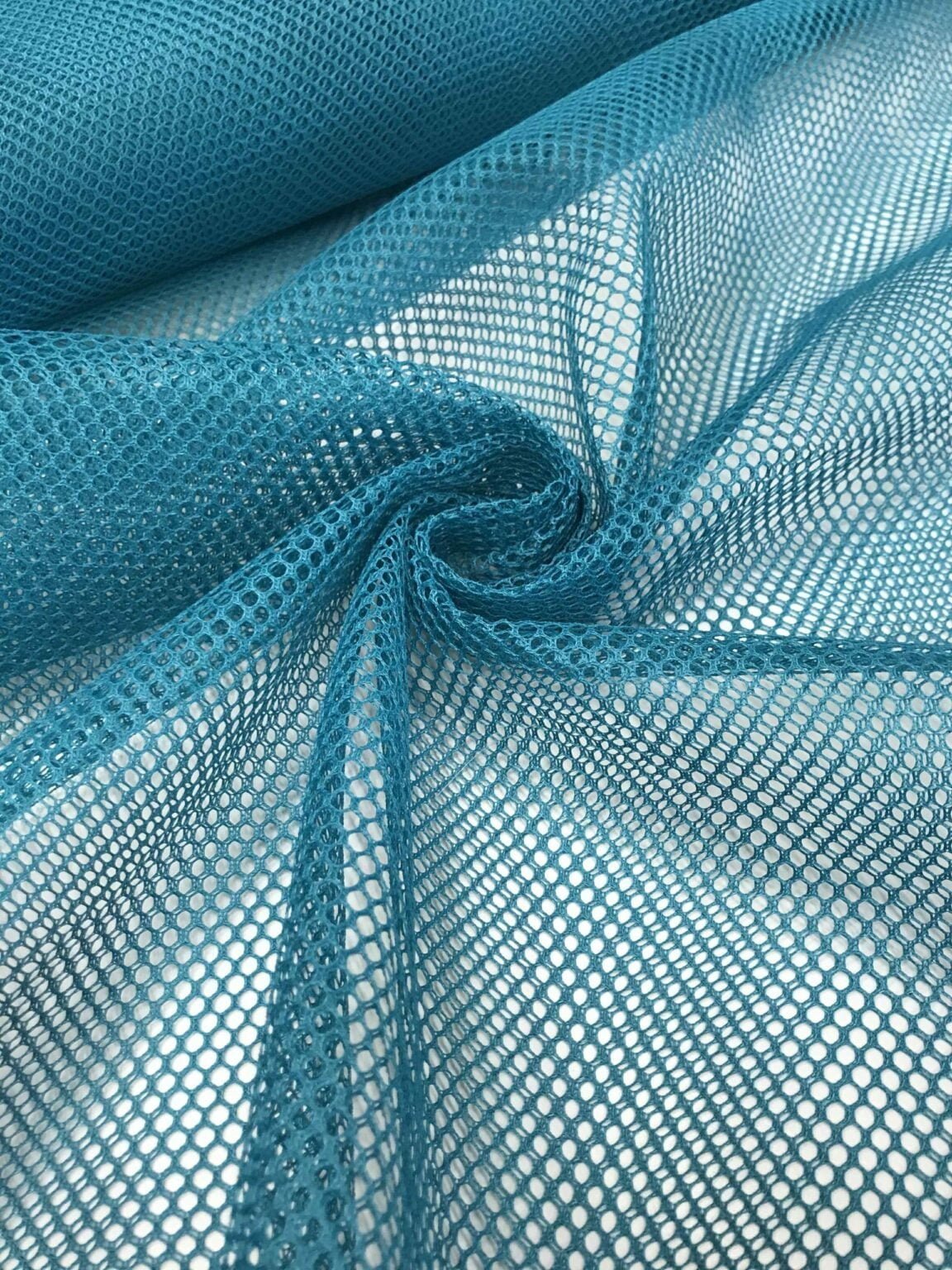 Tissu filet Mesh largeur 150 cm - bleu canard - Papin Tissus